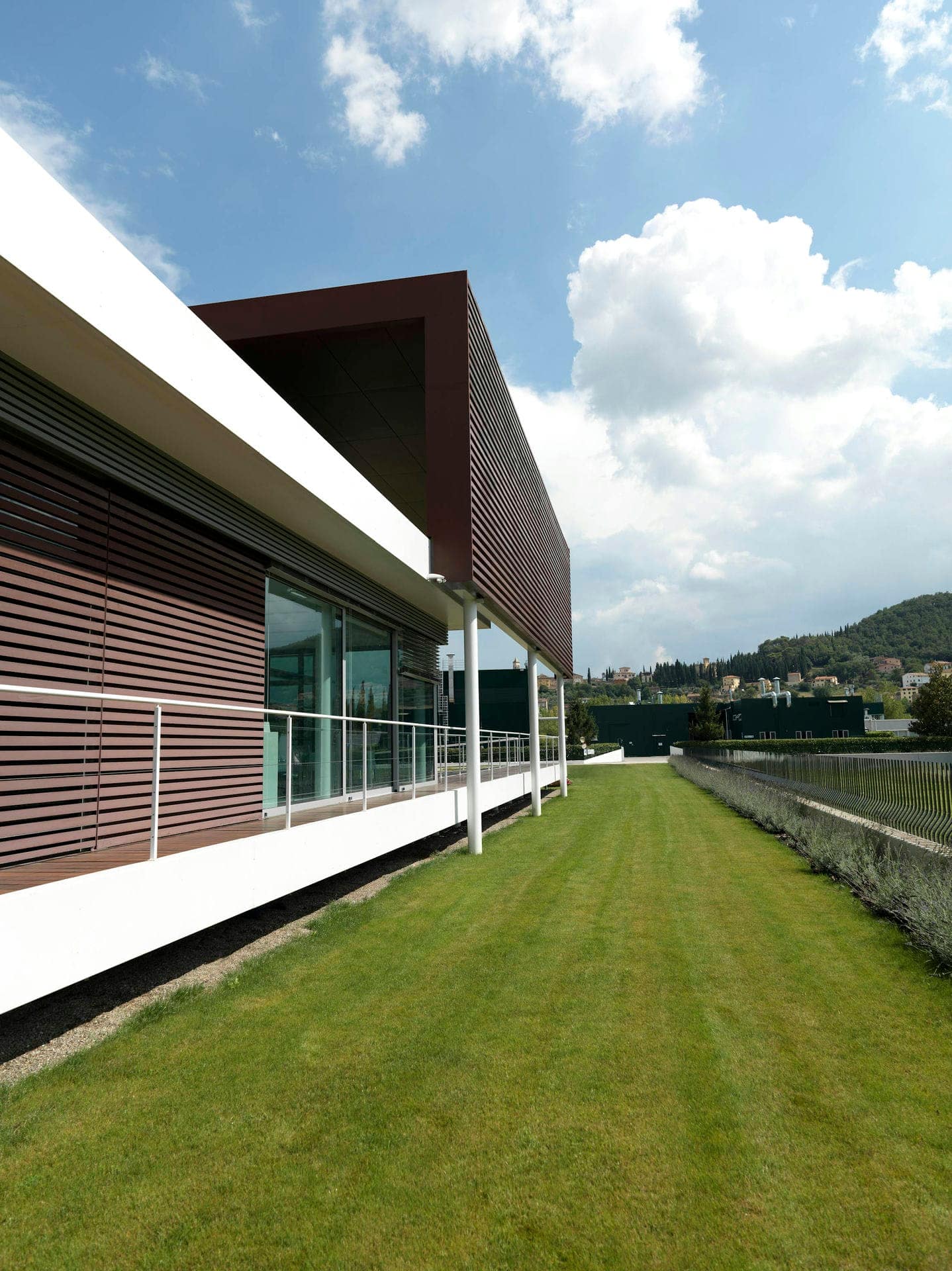 STERLING ITALIA SPA - Zucchetti Architetture